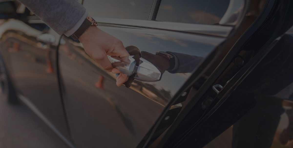 Boston Chauffeur Car Service Roadshow - Boston Limo Ride